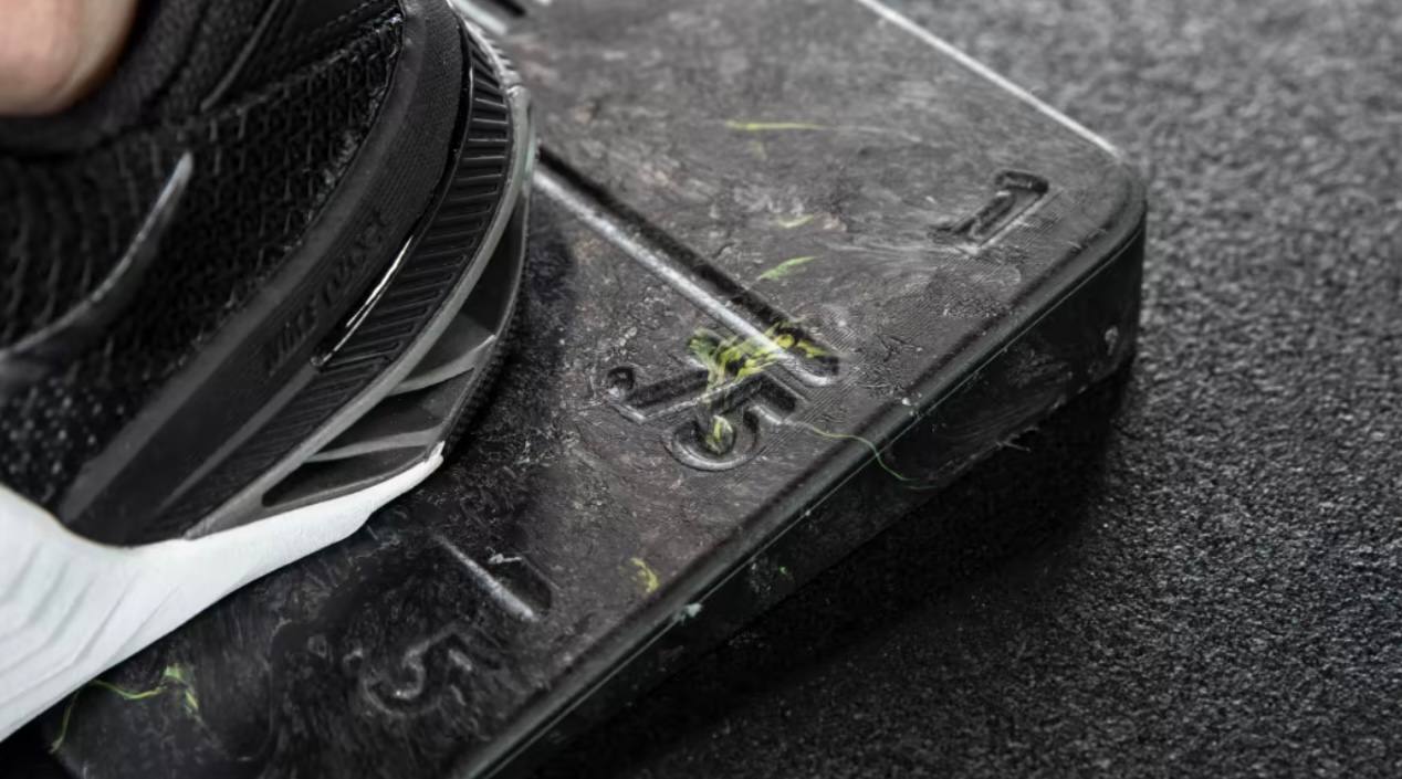 Rogue Par de Resin Squat Wedge - Accesorio para sentadilla – Iron ...